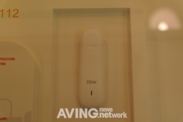 ZTE가 선보인 무선 인터넷 장비 'MF112'
