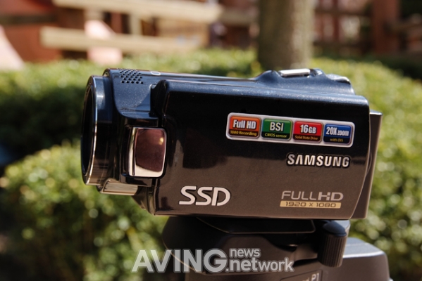 더 작게 더 뛰어나게 '삼성 캠코더 HMX-H205'