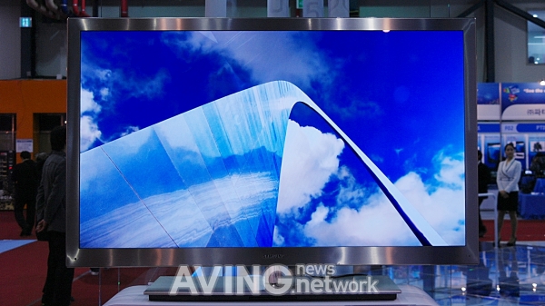 삼성전자, 3D LED TV 9000 시리즈 'UN55C9000' 선보여