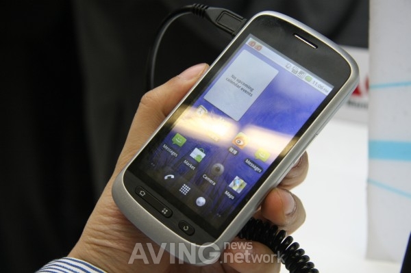 [MWC2011] ZTE, 3.5인치 액정 탑재한 스마트폰 'Libra' 소개