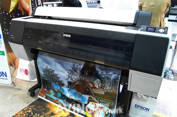 [P&I 2011 현장] 장은테크, 엡손 대형프린터 'Epson Stylus Pro 9900' 소개