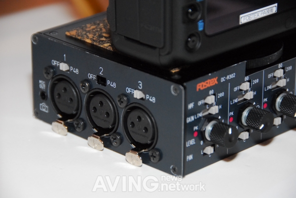 [NAB Show 2011] Fostex, DLSR카메라용 3채널 오디오 믹서 'DC-R302' 선보여