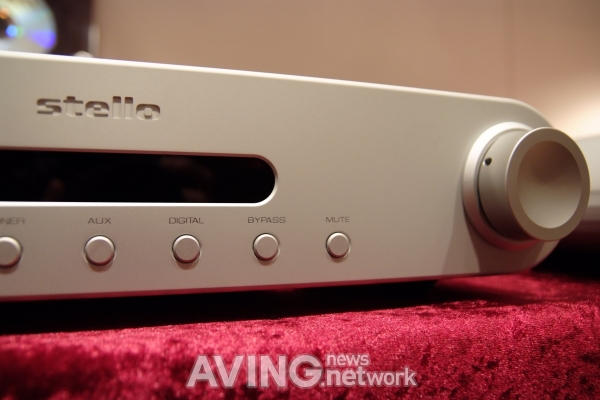 에이프릴 뮤직, 라이브 연주회장 공간감 그대로~ 'Stello Ai500'