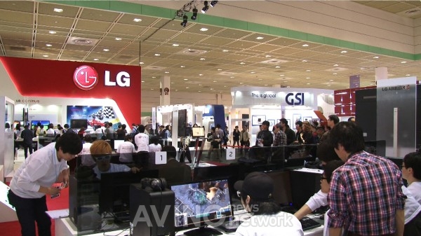 [WIS 2011 영상] LG전자 `하나의 안경으로 모든 3D를 보라'