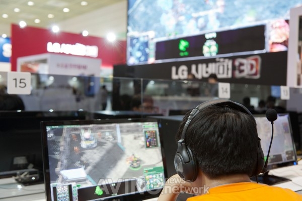 [WIS 2011] LG전자, 프로게이머 경기 3D로 중계해