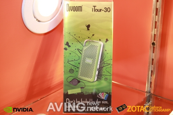 [COMPUTEX 2011] 디붐, 휴대용 스피커 'iTour-30'