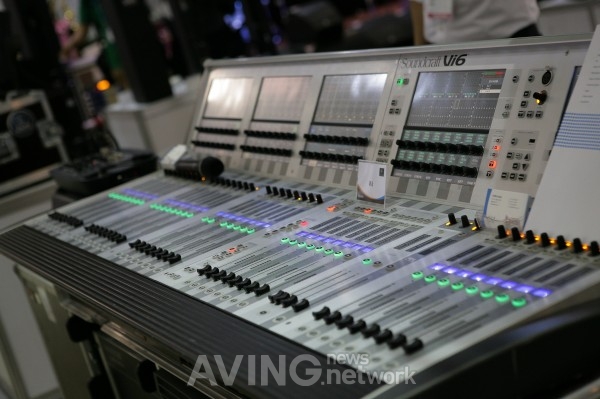 [KOBA 2011] 소비코, 사운드 크래프트의 고성능 디지털 콘솔 'Vi6'