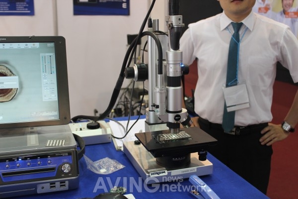 [LED EXPO&OLED EXPO 2011] 하이록스코리아, 디지털마이크로 스코프 전자현미경 'KH-7700'
