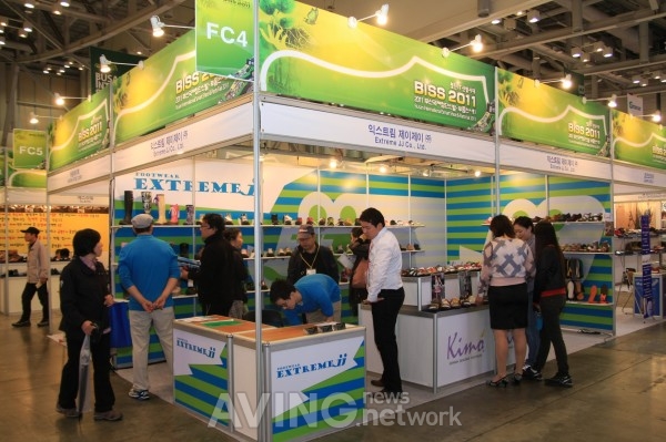 [BISS 2011 현장] 익스트림제이제이, 국내 유수 브랜드 아웃도어 신발 전시