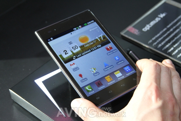 [MWC 2012 현장] 사진으로 보는 LG전자 스마트폰 '옵티머스 뷰' 특장점