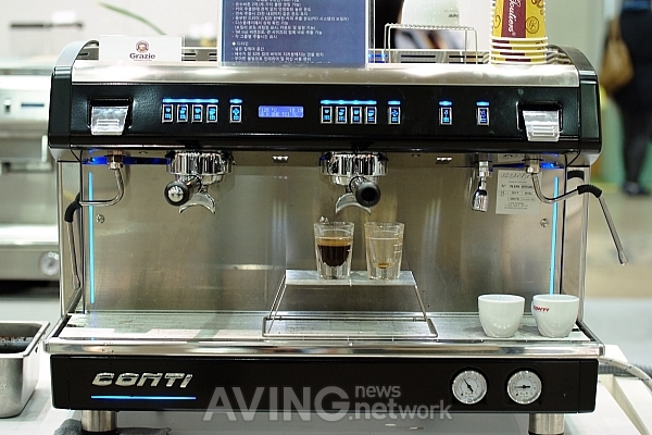 두잉인터내쇼날, 서울커피엑스포서 1급 바리스타 머신 콘티 'X-one TCi' 공개