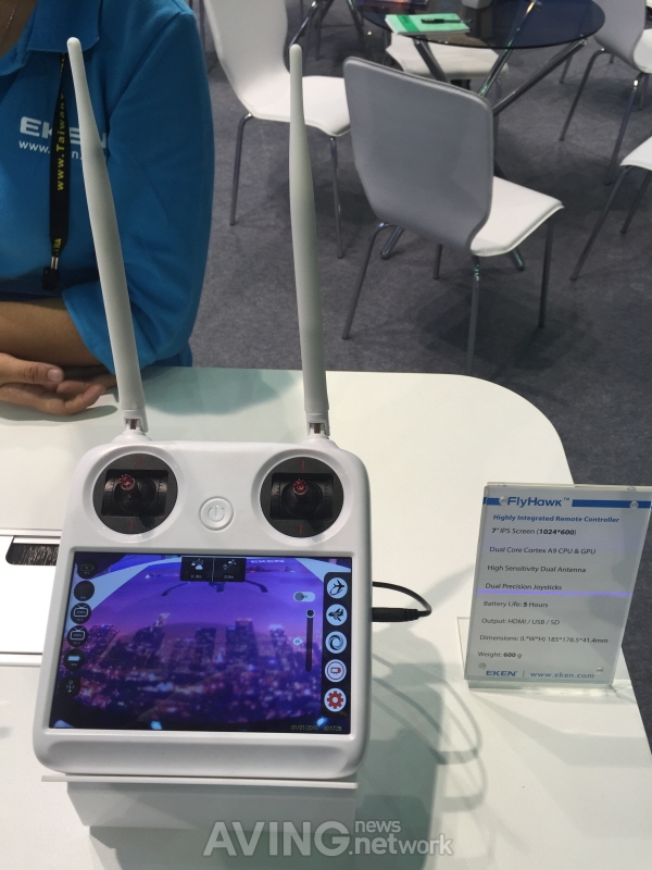 [컴퓨텍스 2015] EKEN, 취미용 드론 FlyHawk 선보여