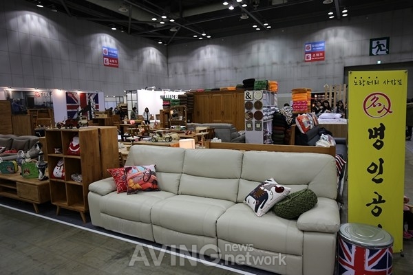 [메가쇼 2015 시즌2] 명인공방, 원목가구 '한옥당 시리즈' 선보여