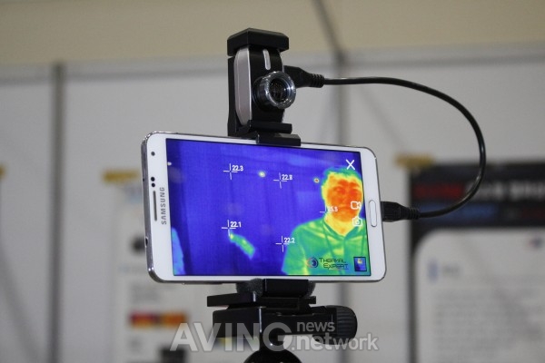 [국제전기전력전] 초소형 열화상 카메라 선보인 '네모테크'