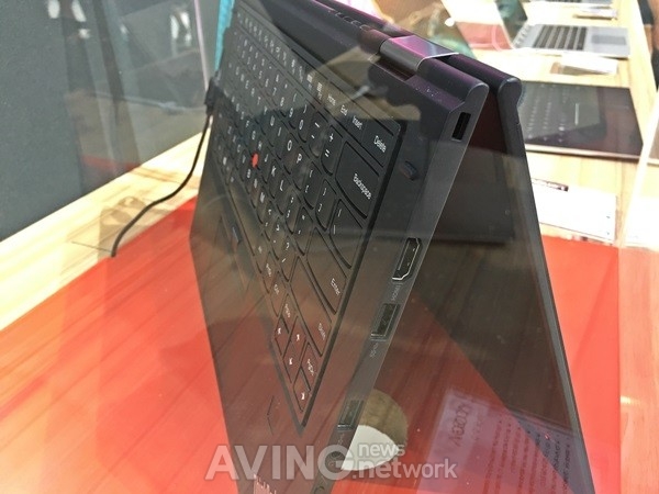 [IFA2016] 레노버, OLED 디스플레이 적용된 컨버터블 노트북 '씽크패드 X1 요가' 공개