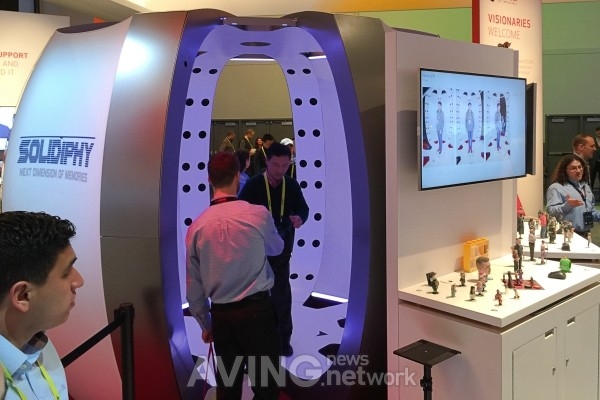 [CES 2017] Solidiphy, 실물과 똑같은 피규어 제작하는 3D 스캐너 소개해