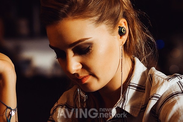 에어트루 블루투스 이어폰 '브리츠 BZ-TWS30' 더블할인 행사 진행