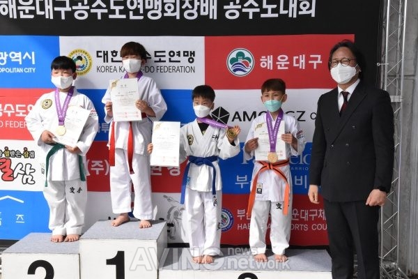 제4회 해운대구공수도연맹회장배 공수도대회 성료