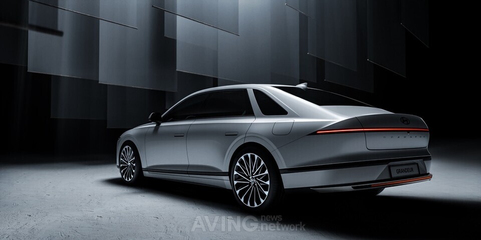 현대자동차, 7세대 신형 모델 '디 올 뉴 그랜저' 디자인 최초 공개... 내달 공식 출시!