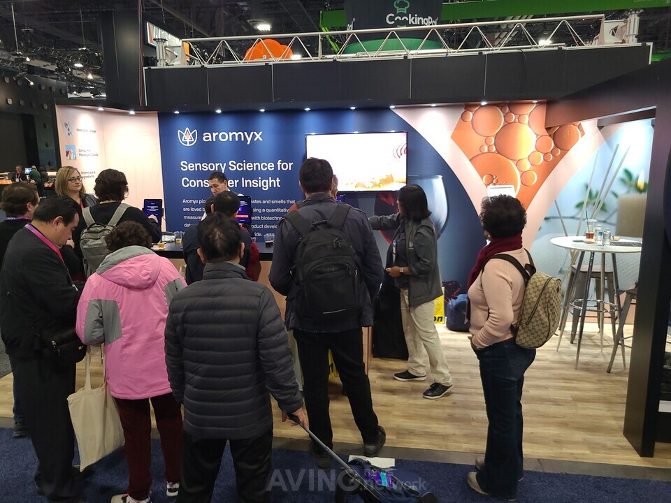 [CES 푸드테크] 아로믹스(Aromyx), CES2023서 소비자용 감각 추천 AI 기술 시연... " 미각·후각 생물학적으로 복제해 제품 추천!"
