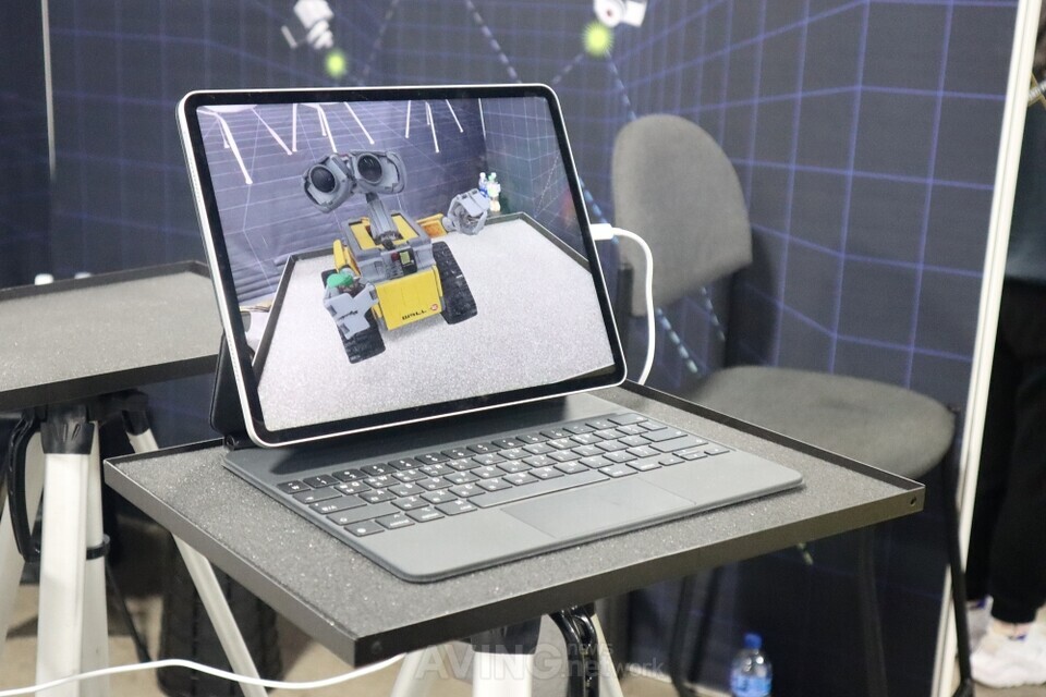 [현장 뉴스] 리콘랩스, CES2023서 영상으로 3D 모델링 가능한 AI 엔진 서비스 ’메타리콘‘ 시연... “올 상반기 글로벌 공식 출시 예정!”