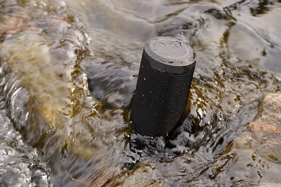 [리뷰] 미국의 참맛 담은 스코시 ‘BoomBottle MS’ 블루투스 스피커 직접 써보니... 야외활동에 최적화된 기능은 압권 ...