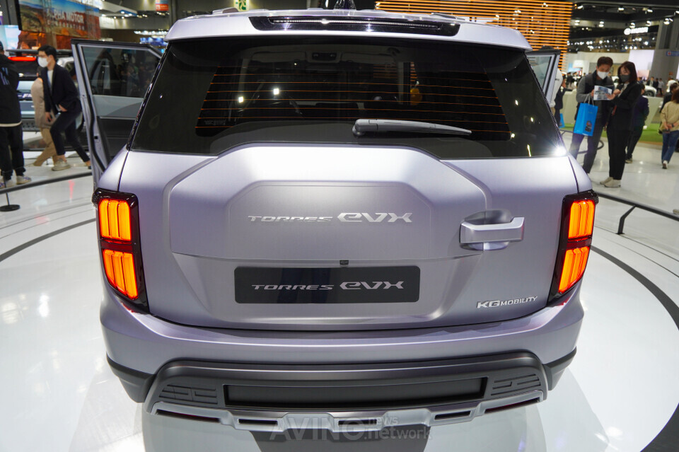 [현장 뉴스] KG 모빌리티 야심과 비전 담긴 ‘토레스 EVX’, 어디서도 본 적 없는 압도적 비주얼과 파워로 2023서울모빌리티쇼 최고의 전기차 등극!