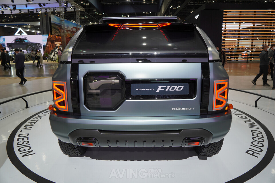 [현장 뉴스] KG 모빌리티의 미래 차 모습 대변하는 콘셉트 모델 O100·F100·KR10 3종 공개... 기대 모았던 디자인에 관심 집중!