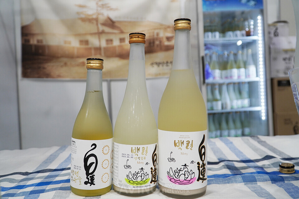 신평양조장, 제2회 대한민국 막걸리 엑스포서 '백련 맑은술' 소개해... “입맛 돋우는 부드럽고 깊은 맛”