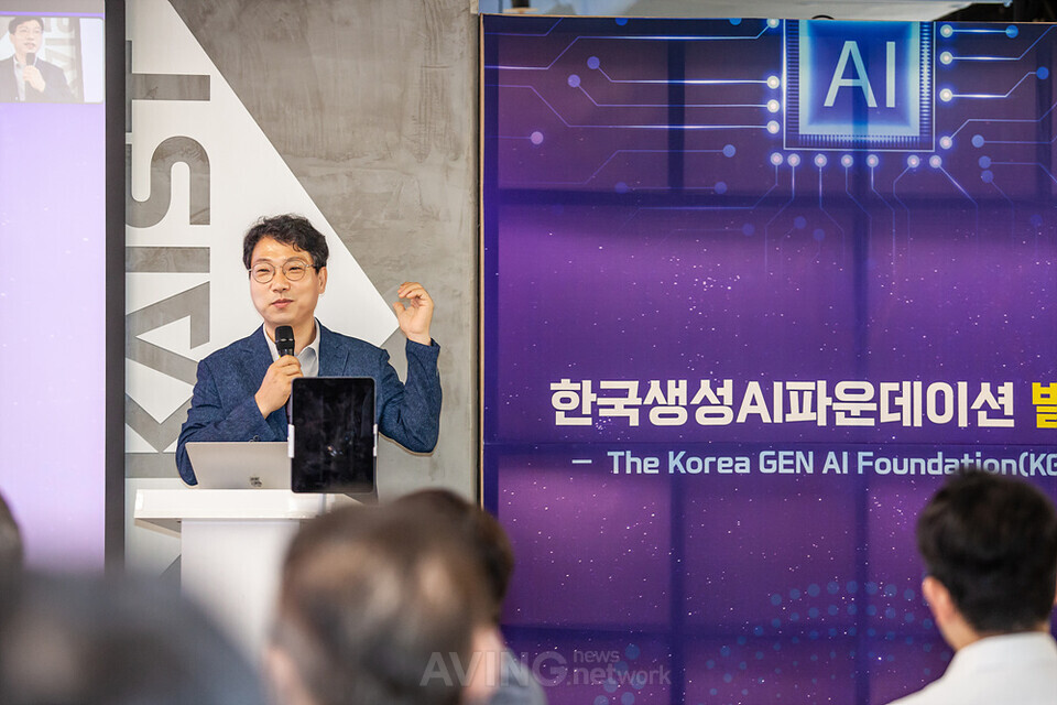 [한국생성AI파운데이션] 송세경 KGAF 조직위원장, "생성AI 경쟁은 속도전쟁! 연대와 협력으로 빠르게 시장 선점해야!"