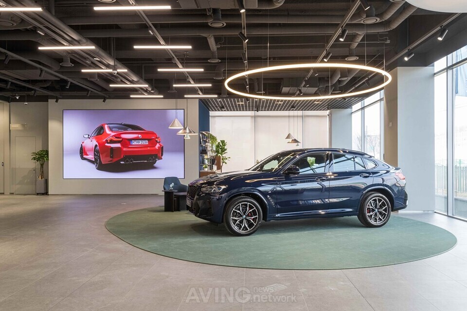 BMW 한독 모터스, 수원 전시장 새단장 오픈... “인상적인 출고 경험 선사”