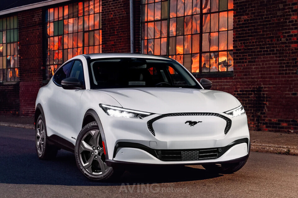 포드, 美서 ‘머스탱 마하-E’ 최대 1000만 원 인하하며 테슬라에 맞불... 전기차 할인 경쟁 재차 촉발!