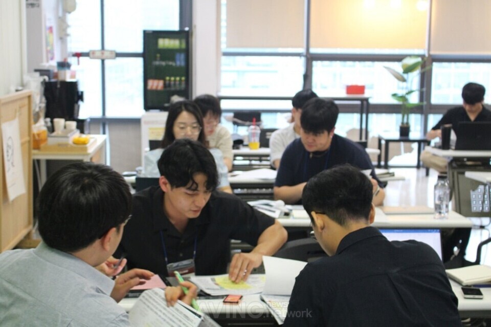 이랜드, 그룹 전략기획 본부 ESI 24년 상반기 신입사원 채용... B2C 사업 전반 및 글로벌 프로젝트 진행!