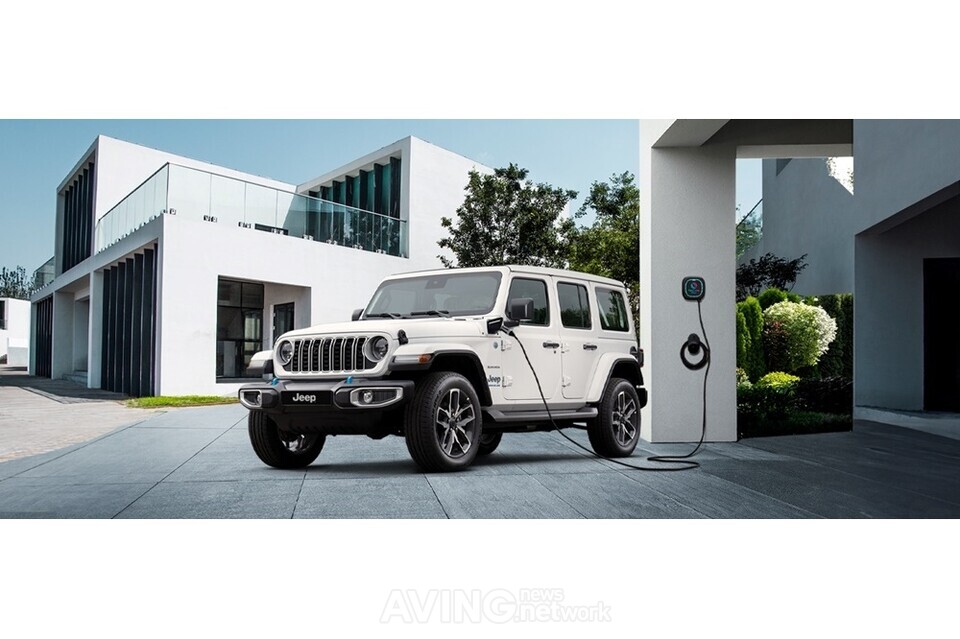 지프, ‘더 뉴 랭글러 4xe’ 국내 출시… “가솔린 엔진·2개 전기모터 조합으로 강력한 출력 갖춰”