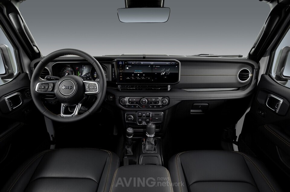 지프, ‘더 뉴 랭글러 4xe’ 국내 출시… “가솔린 엔진·2개 전기모터 조합으로 강력한 출력 갖춰”