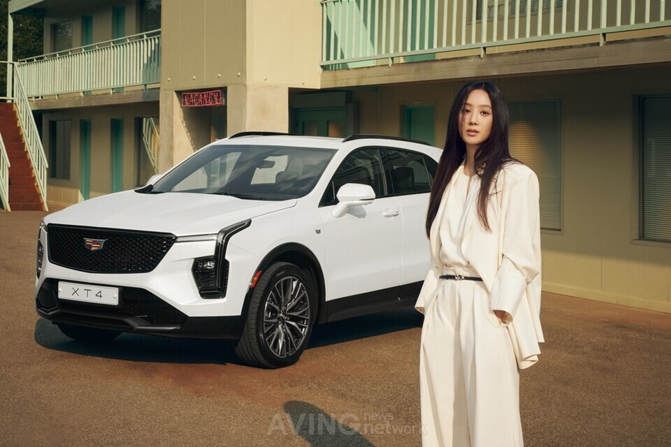 캐딜락, 뉴 XT4 출시 기념 배우 정려원과 컬래버 화보 공개... “‘영 아메리칸 럭셔리’ 가치 표현”