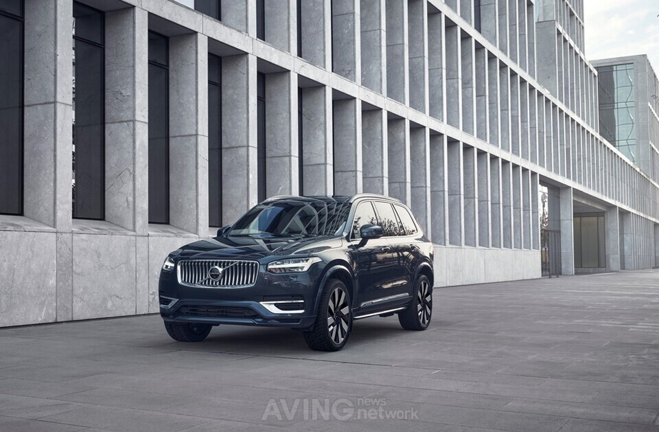 볼보자동차 XC90, 美 IIHS 충돌 안전테스트서 최고 등급 획득... “안전 헤리티지 입증”