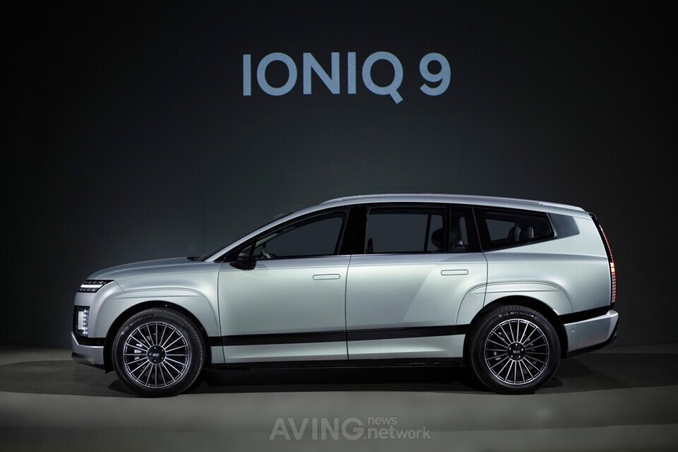 현대자동차, E-GMP 기반 대형 전동화 SUV ‘아이오닉 9’ 출시... “532km의 1회 충전 주행거리 달성”