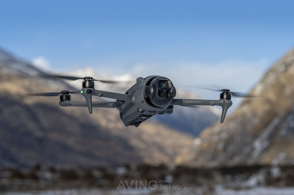 DJI, ‘Mavic 4 Pro’ 선보여... “모든 각도서 창의적인 항공 촬영을 위한 새로운 가능성 제시”