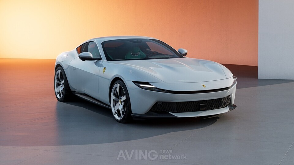 페라리, 8기통 그랜드 투어러 ‘페라리 아말피’ 출시... “현대적인 우아함과 고성능의 조화로 스포츠카의 개념 재정의”