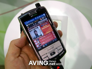 KT, PDA형태의 단말기로 와이브로 시연해 - WiBro 단말기편(3)