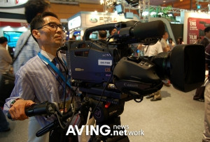 소니, HDCAM의 CineAlta Camcorder 'HDW-F900R' 선보여