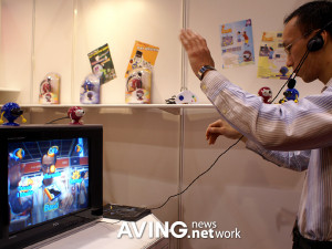 모든 동작을 손으로 컨트롤하는 'Interactive TV Game’