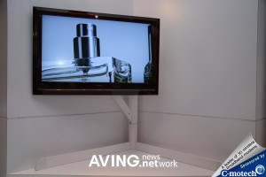 히타치의 초슬림 TV - Maharaja Frames