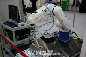 NT리서치, 힘 제어 센서 추가한 산업용 로봇 'ForceMate' 소개