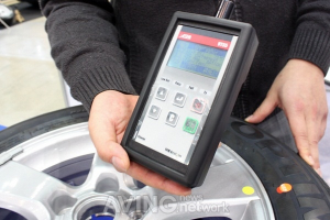 [오토모티브위크 2013] 아텍코리아, TPMS 센서의 원활한 작동 위한 전용장비 'VT55' 공개